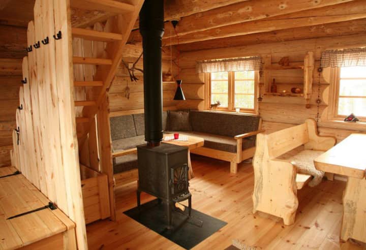 Wunderschönes Blockhaus Mit Rentieren Am See - Sweden