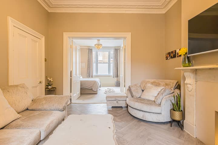 Charming 1-bedroom Flat In Windsor - Maidenhead