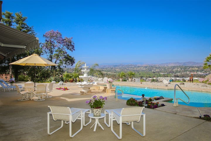 Sun&star Kissed Central Luxury: Hottub, Pool, View - Escondido, CA