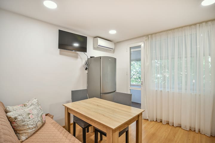 Hideout In Heart Of Varna | Wifi - バルナ