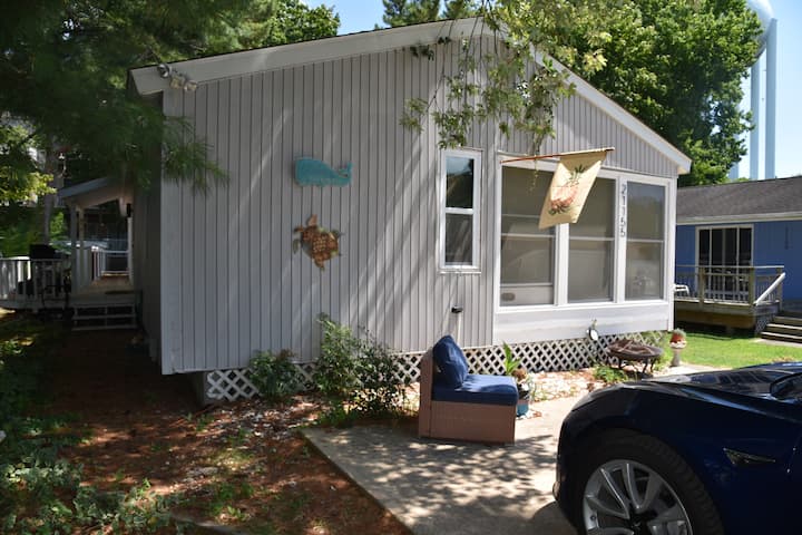 Al & Vicky's Bungalow - Rehoboth Beach, DE