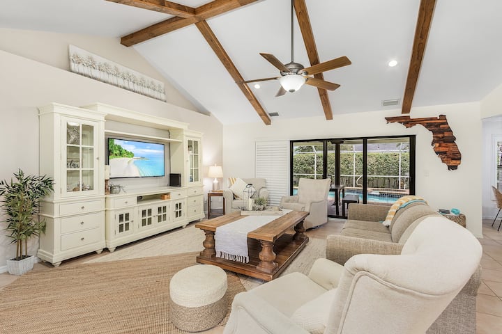 12 Guests! Pool/spa/outdoor Kitchen/game Rm - Cape Coral, FL