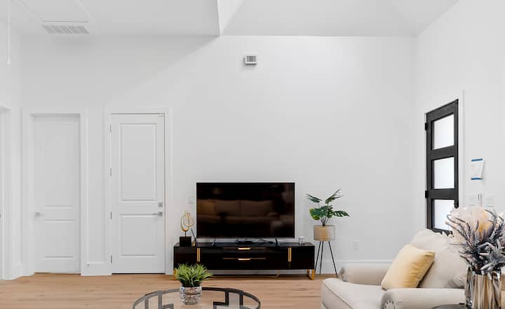 New Casita With New Furniture - Steiner Ranch - Austin