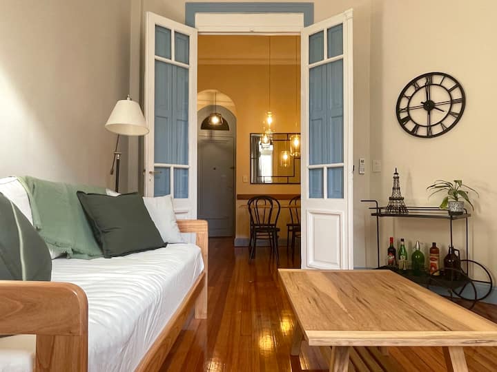 Sunny And Quiet Art Déco In Unique Building - Buenos Aires