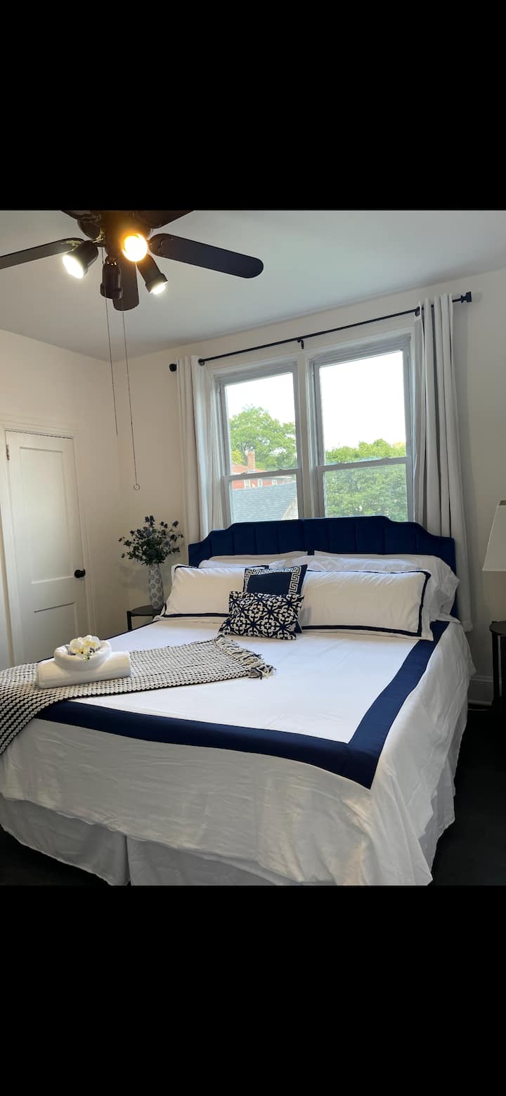 Cozy 2 Bedroom House - Hoboken, NJ