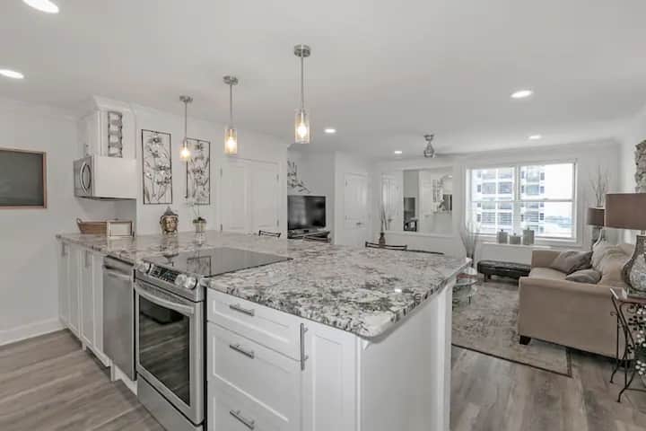 Serene 20thfl/historic Atl Hotel District/condo - Atlanta, GA