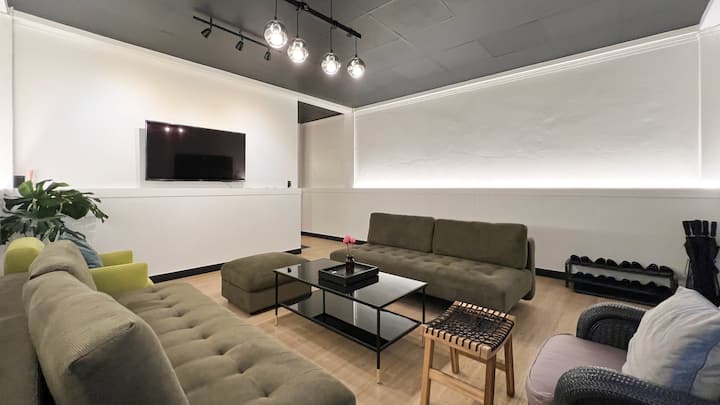 Neveu:the Midori, 5 Bedrooms Apt@mrt Sutthisan - Bangkok