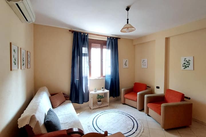 Cozy 2 Bedroom Apartment 10 Min Walk To Center - Shkodër