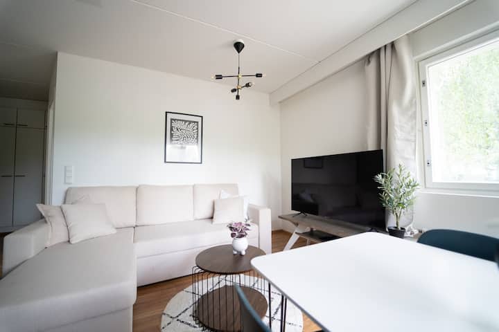 Kaksio Parvekkeella, Saunalla Ja Autopaikalla - Espoo