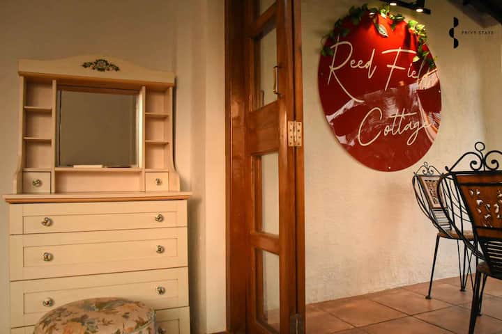 Privy Stays- Vintage Charm, Alibag- 4bhk Pvt Villa - Alibag