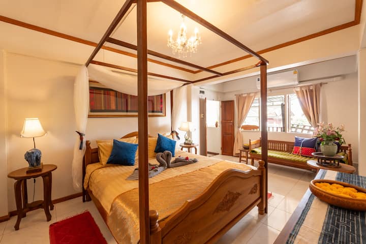 Spacious Lanna 5 Bedroom Apartment In Town - Chiang Mai