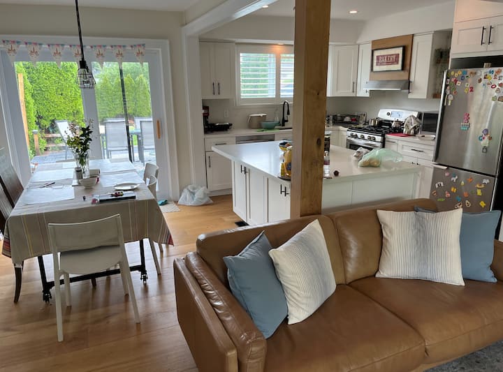 Luxury Retreat In Burlington - Burlington