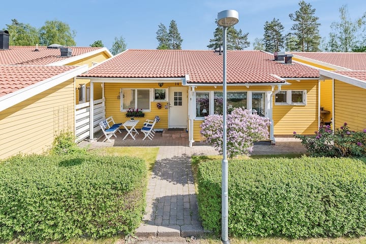 Villa Nära Naturen Och Arlanda - Sigtuna