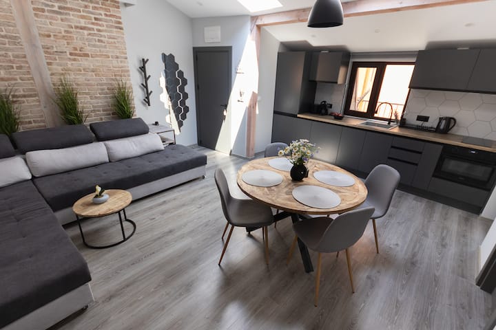 Elle Center 3 - Free Parking & Top Center - 바르나