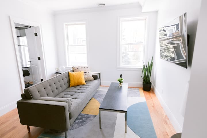 One Bed + Office, 2nd Floor & Steps To Orange Line - Boston, MA