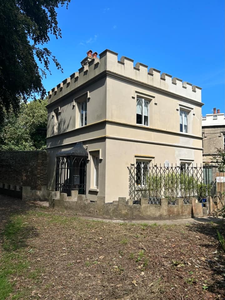 Historic Seaside Cottage In Ramsgate - Broadstairs