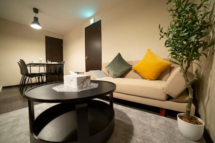 Spacious House Of 3 Bed Rooms. Near Namba. 202 - Osaka