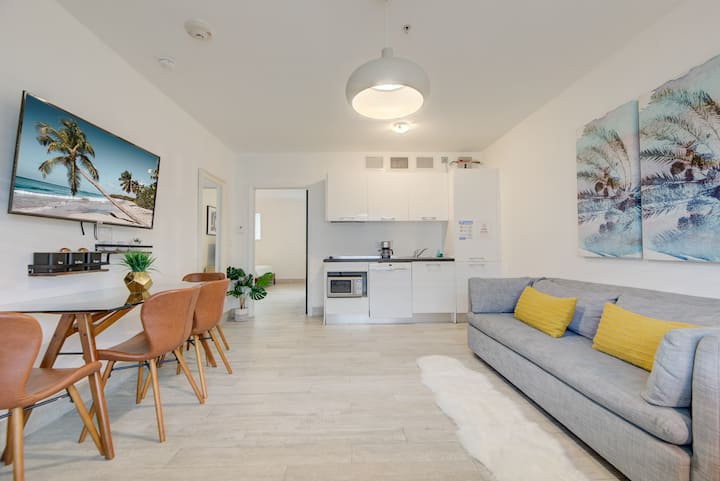 South Beach, Miami Beach Apartment Holiday Rentals - Miami Beach, FL ...