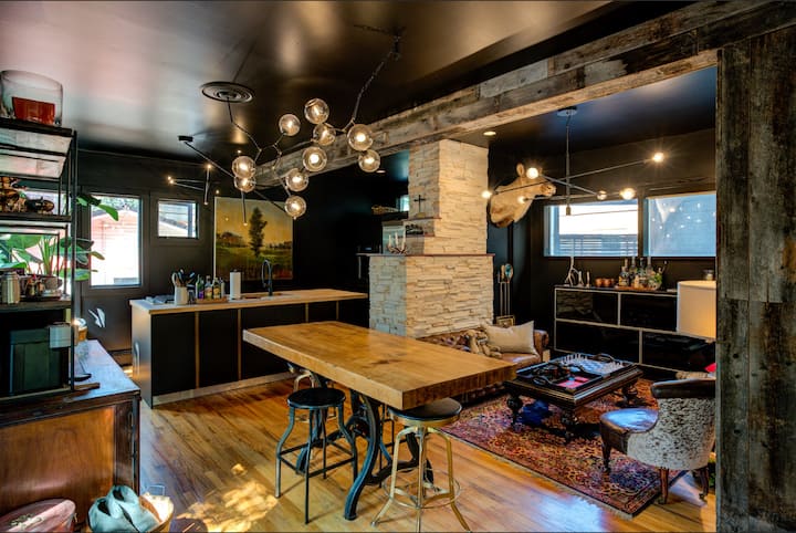 Eclectic Designer 3br 2ba Spacious Inner City Home - Calgary