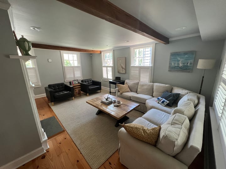 The Portside Manor - Queen Street Chestertown - Chestertown, MD