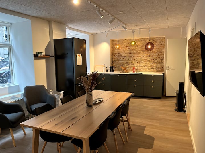 3: Spacious Modern Apartment In Cozy Neighborhood - Copenhaguen