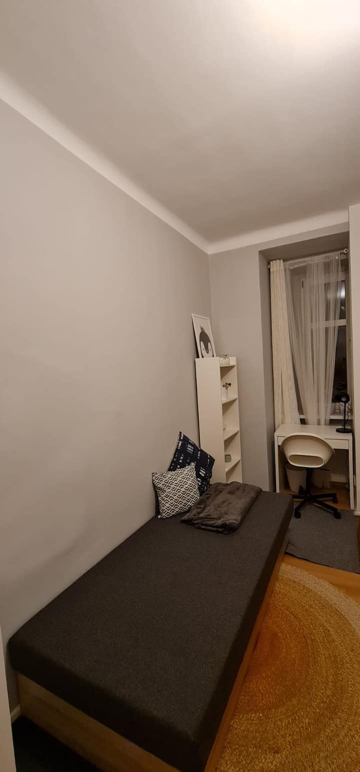 Tiny Cozy Single Room - Wrocław