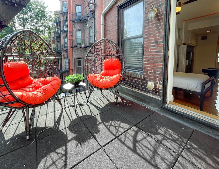 (476-2) Clean & Cozy, South End / Back Bay! - Arlington, MA