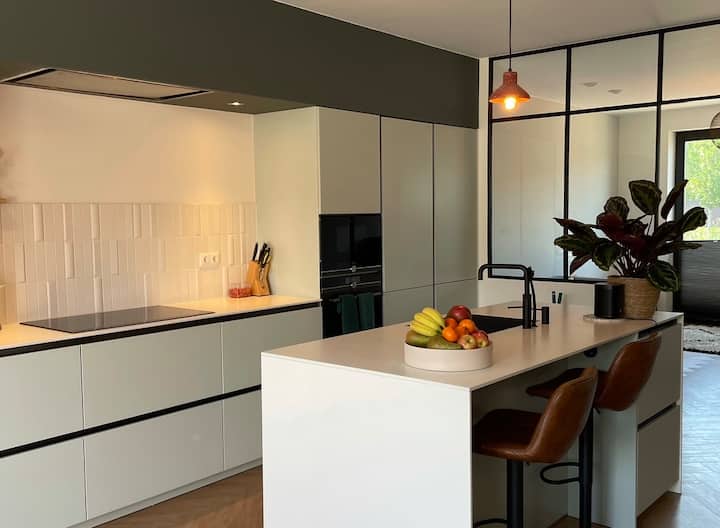 Warm & Luxurious (Family-)home Next To Metro - Amsterdam