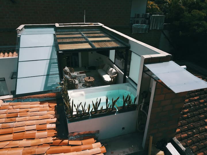 Nowa Apt | Huge Jacuzzi, Rooftop & A/c In Provenza - Medellín