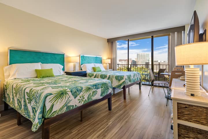 Parking Included With Views! - Honolulu, HI