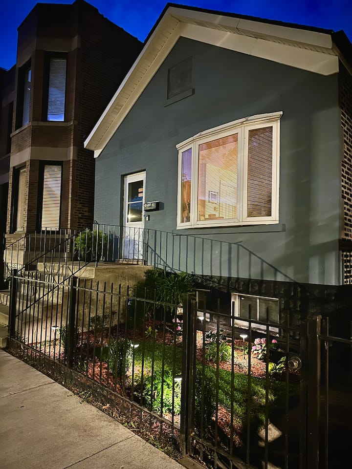 Urban Cottage - Chicago, IL