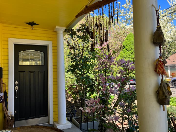 Sunny In Sellwood - Portland, OR