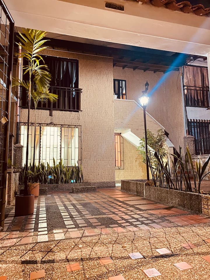 Casa De Descanso En Medellín - Medellín