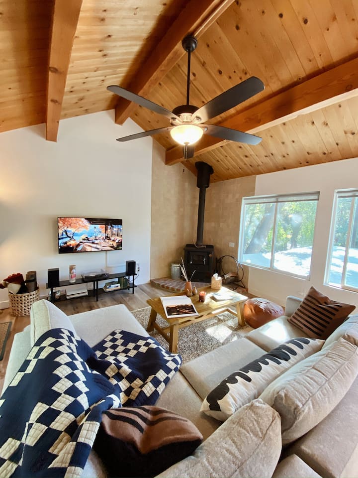 Cozy A-frame Cabin | King Bed & Spa | Staywell - Big Bear Lake, CA