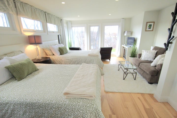 The Mulberry House Sunroom Suite - St. George