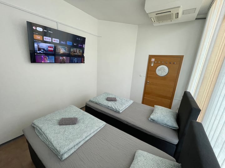 Sleep&go Hostel Room - Ljubljana