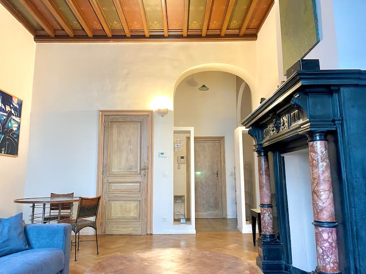Retro Vibes : Brussels Apartment Saint-gilles - Forest