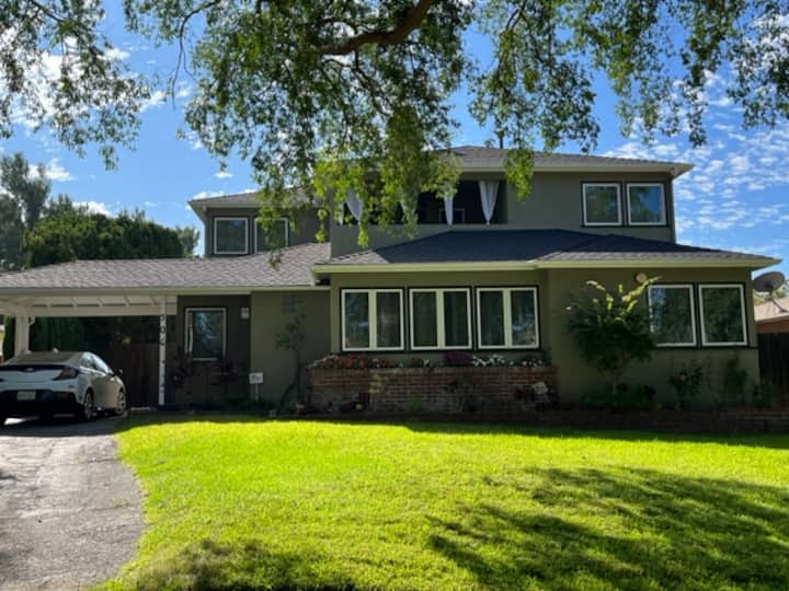 Burbank Foothills—pool/spa-solar-steamroom - 버뱅크