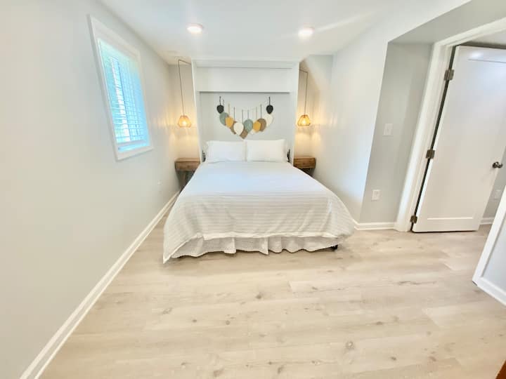 Private Lower Level Apartment W/ Separate Entrance - Annandale, VA