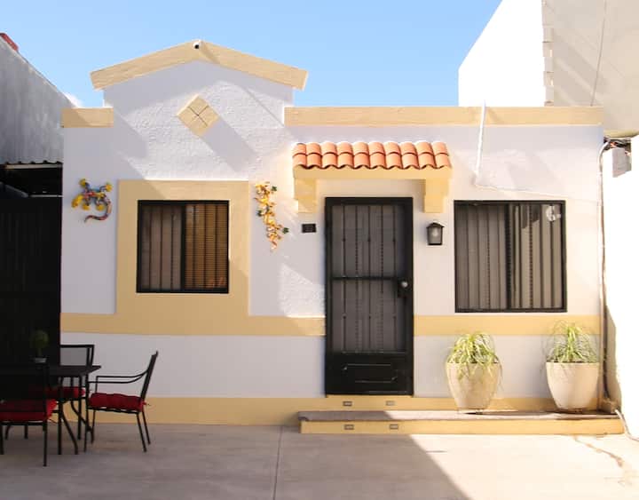 Casa Cómoda, Moderna Y Acogedora - Cerca De Todo. - Hermosillo