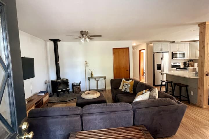 Getaway In Admirals Cove; Pool And Beach Access - Port Townsend, WA