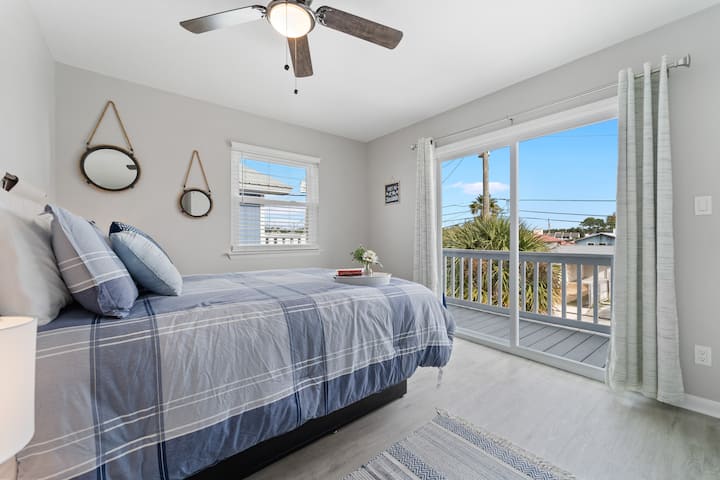 Nautical Nights, 5 Min Walk To Beach, Pet Friendly - Florida