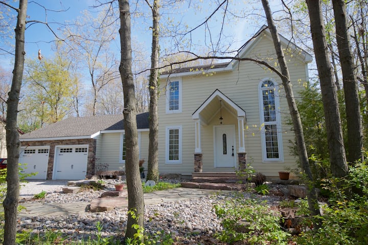 Pinetree Place - Grand Bend