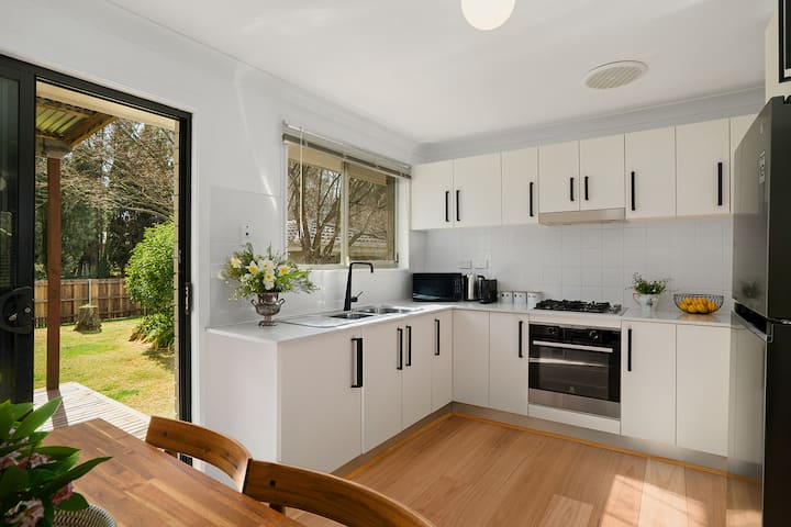 Nickle Cottage - Your Own Little Bowral Retreat! - Bowral