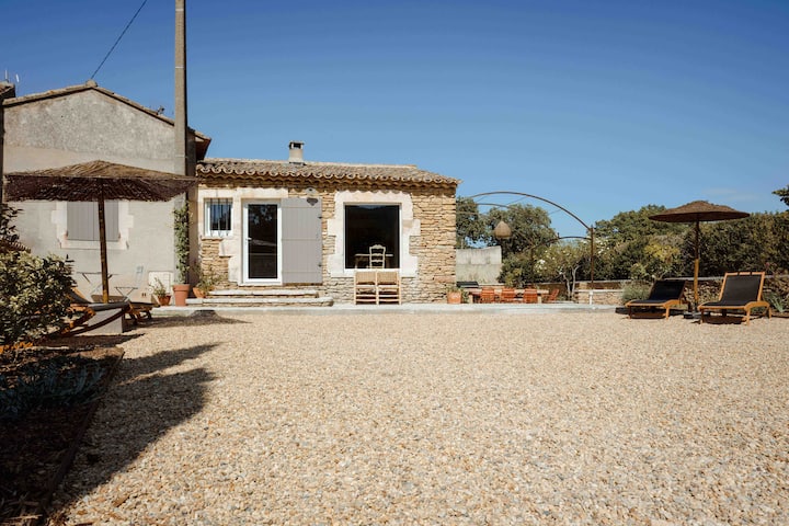 Au Pied Du Luberon, à Gergouven. - Gordes