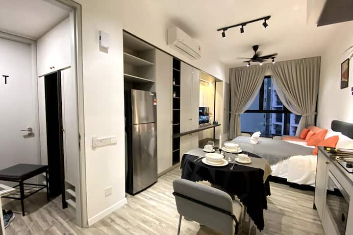 Cozy Studio 360 Sq Ft Near Mid Valley - Kuala Lumpur