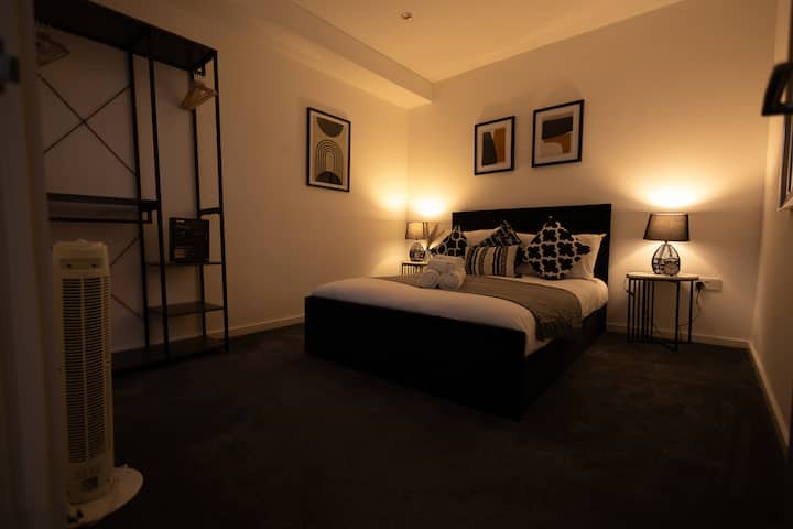 London/watford| Great Location| Perfect For 8 - Watford