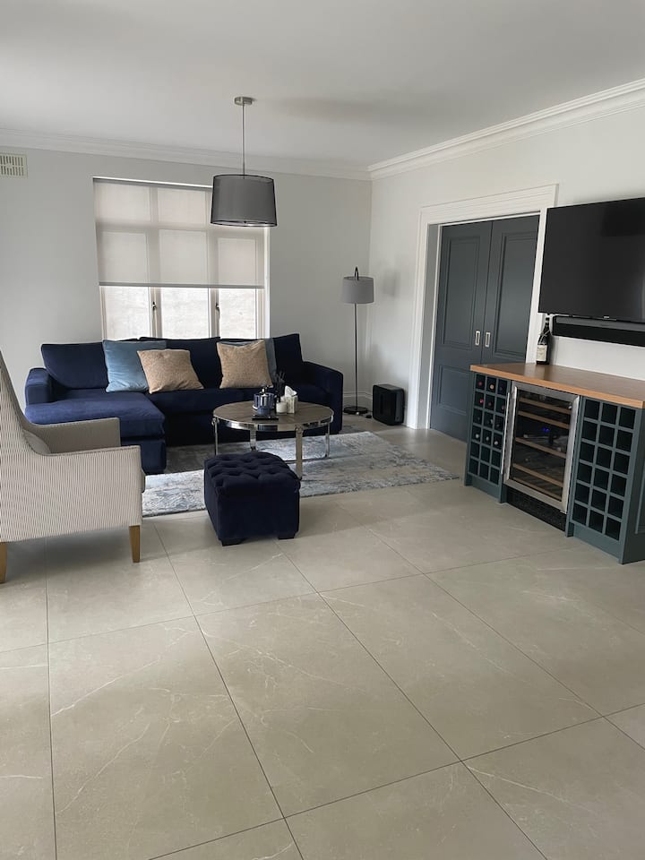 Stunning Home In Castletroy, Limerick - Limerick
