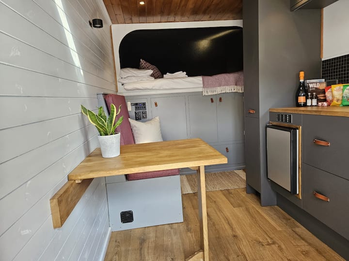 Sleek Apartment On Wheels - Dunkeld
