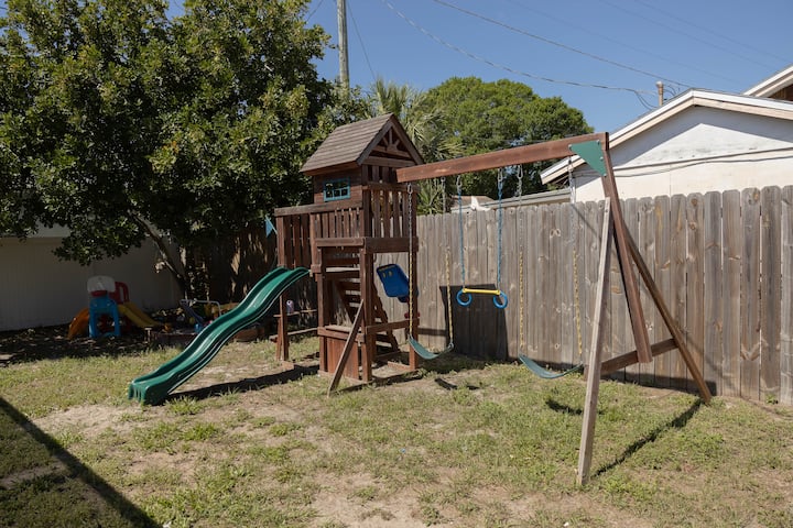 Relaxing Family Friendly W/pool - Apollo Beach, FL